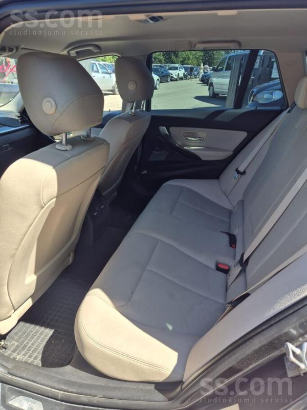 Grey BMW 325 2013 in Riga, with an engine capacity of 2.00 L and mileage of 298 thousand km for 8990 €, photo 10 on AUTOMOTO.COM.LV