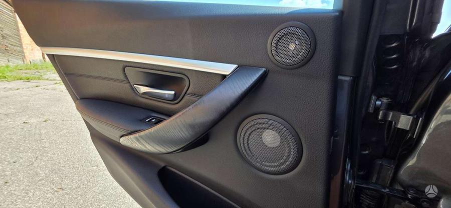 Grey BMW 325 2017 in Kaunas, with an engine capacity of 2.00 L and mileage of 193 thousand km for 13900 €, photo 17 on AUTOMOTO.COM.LV