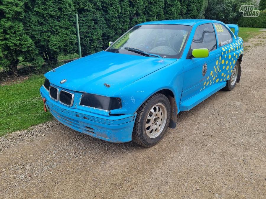 BMW 325 1994 Viļņa, ar dzinēja tilpumu 2.50 L un nobraukumu 111 tūkst. km par 5500 €, foto 1 vietnē AUTOMOTO.COM.LV