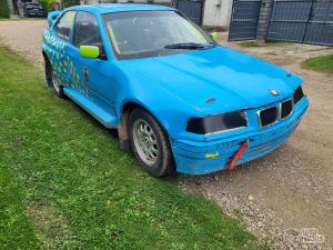 BMW 325 1994 Viļņa, ar dzinēja tilpumu 2.50 L un nobraukumu 111 tūkst. km par 5500 €, foto 3 vietnē AUTOMOTO.COM.LV