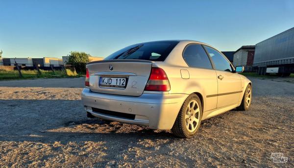BMW 325 2002 in Siauliai, with an engine capacity of 2.50 L and mileage of 248 thousand km for 2600 €, photo 4 on AUTOMOTO.COM.LV