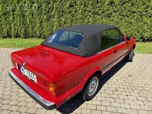 Red BMW 325 1988 in Riga, with an engine capacity of 2.50 L and mileage of 98 thousand km for 17490 €, photo 13 on AUTOMOTO.COM.LV