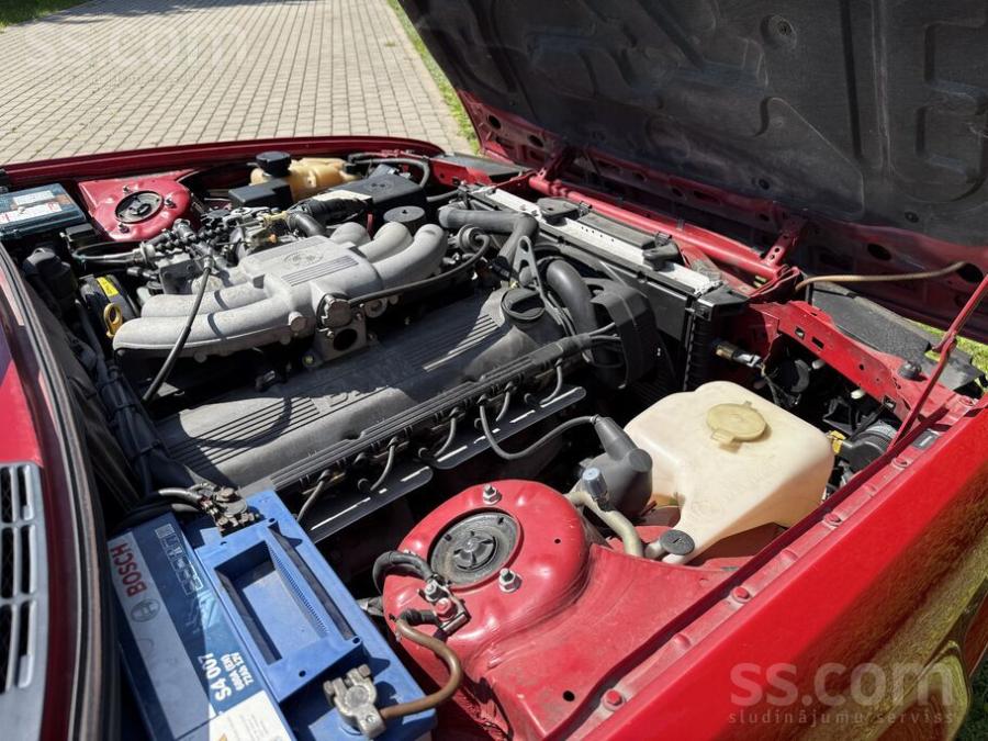 Red BMW 325 1988 in Riga, with an engine capacity of 2.50 L and mileage of 98 thousand km for 17490 €, photo 16 on AUTOMOTO.COM.LV