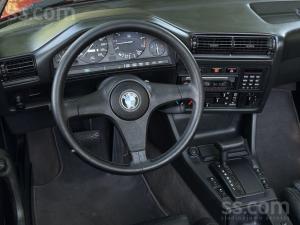 Red BMW 325 1988 in Riga, with an engine capacity of 2.50 L and mileage of 98 thousand km for 17490 €, photo 21 on AUTOMOTO.COM.LV