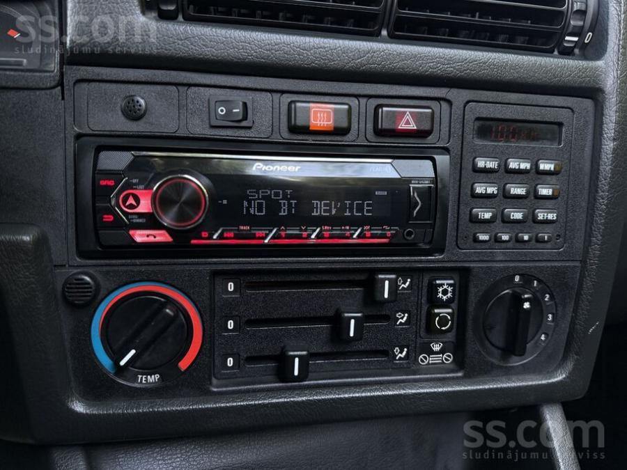 Red BMW 325 1988 in Riga, with an engine capacity of 2.50 L and mileage of 98 thousand km for 17490 €, photo 25 on AUTOMOTO.COM.LV