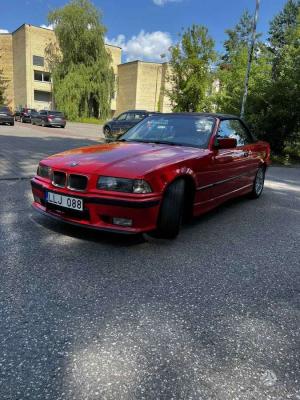 Sarkans BMW 325 1994 Viļņa, ar dzinēja tilpumu 2.49 L un nobraukumu 235 tūkst. km par 9500 €, foto 2 vietnē AUTOMOTO.COM.LV