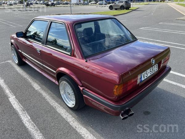 Sarkans BMW 325 1987 Rīga, ar dzinēja tilpumu 2.50 L un nobraukumu 337 tūkst. km par 16000 €, foto 3 vietnē AUTOMOTO.COM.LV
