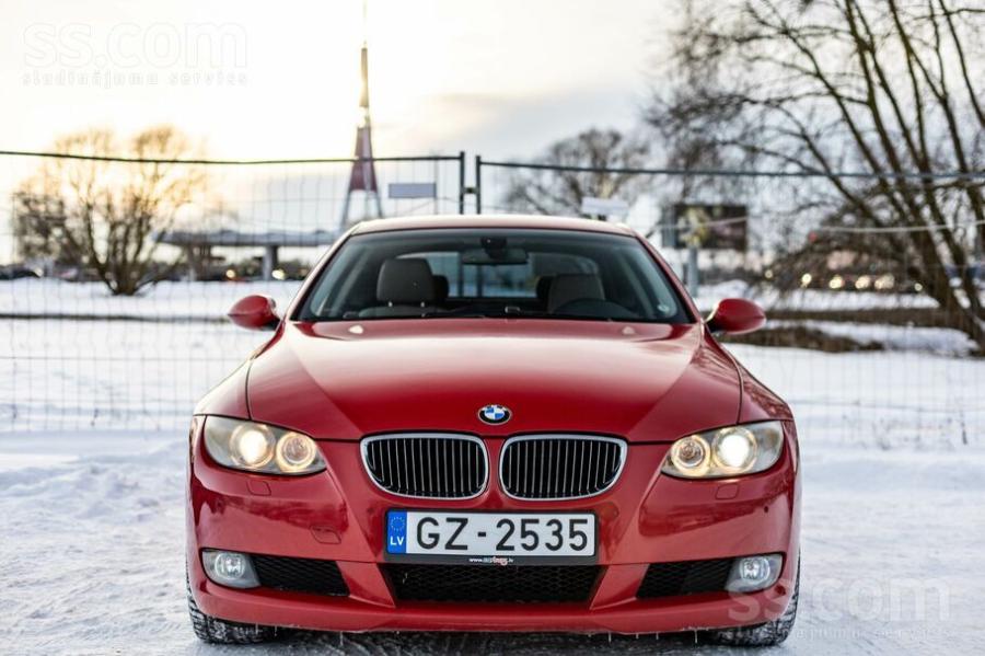 Red BMW 325 2007 in Riga, with an engine capacity of 3.00 L and mileage of 188 thousand km for 7990 €, photo 3 on AUTOMOTO.COM.LV