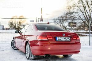 Red BMW 325 2007 in Riga, with an engine capacity of 3.00 L and mileage of 188 thousand km for 7990 €, photo 6 on AUTOMOTO.COM.LV
