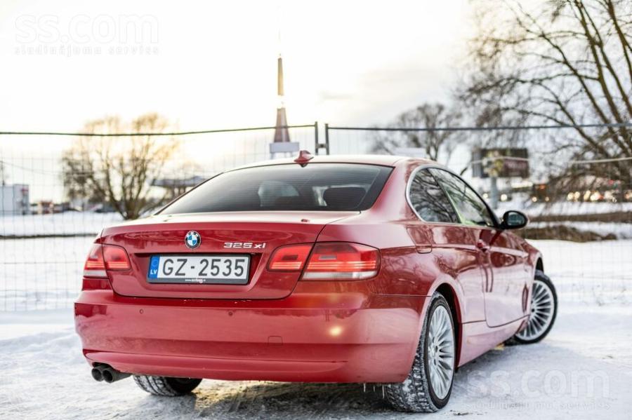 Red BMW 325 2007 in Riga, with an engine capacity of 3.00 L and mileage of 188 thousand km for 7990 €, photo 7 on AUTOMOTO.COM.LV
