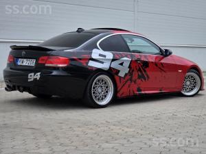 Sarkans BMW 325 2008 Rīga, ar dzinēja tilpumu 3.00 L un nobraukumu 450 tūkst. km par 8390 €, foto 17 vietnē AUTOMOTO.COM.LV
