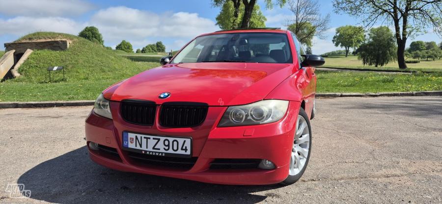 Red BMW 325 2005 in Kaunas, with an engine capacity of 2.50 L and mileage of 313 thousand km for 3300 €, photo 3 on AUTOMOTO.COM.LV