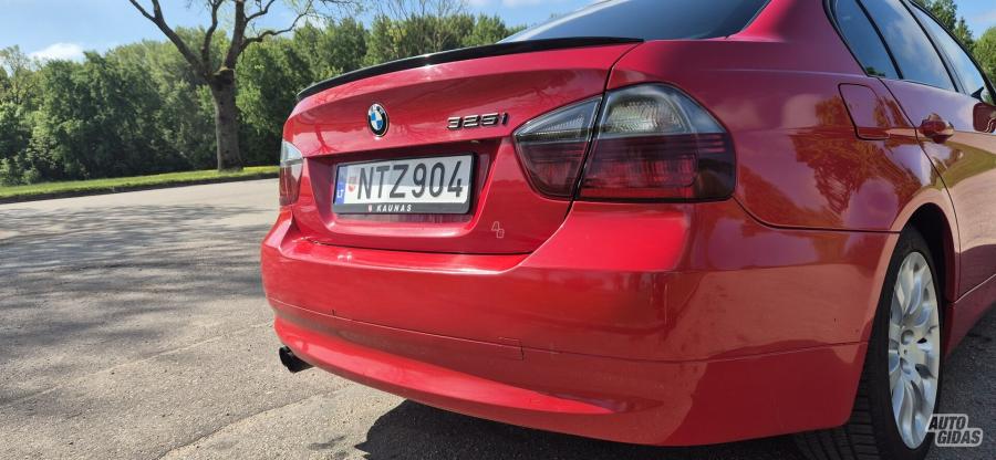 Red BMW 325 2005 in Kaunas, with an engine capacity of 2.50 L and mileage of 313 thousand km for 3300 €, photo 7 on AUTOMOTO.COM.LV