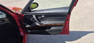 Red BMW 325 2005 in Kaunas, with an engine capacity of 2.50 L and mileage of 313 thousand km for 3300 €, photo 18 on AUTOMOTO.COM.LV