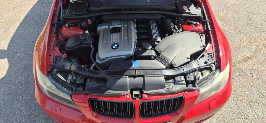 Red BMW 325 2005 in Kaunas, with an engine capacity of 2.50 L and mileage of 313 thousand km for 3300 €, photo 23 on AUTOMOTO.COM.LV