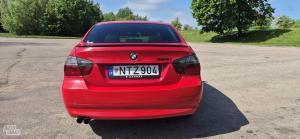 Red BMW 325 2005 in Kaunas, with an engine capacity of 2.50 L and mileage of 313 thousand km for 3300 €, photo 28 on AUTOMOTO.COM.LV