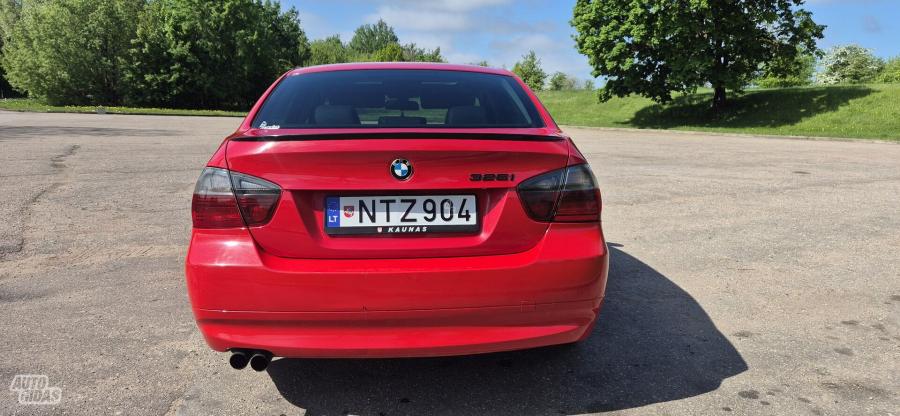 Red BMW 325 2005 in Kaunas, with an engine capacity of 2.50 L and mileage of 313 thousand km for 3300 €, photo 28 on AUTOMOTO.COM.LV