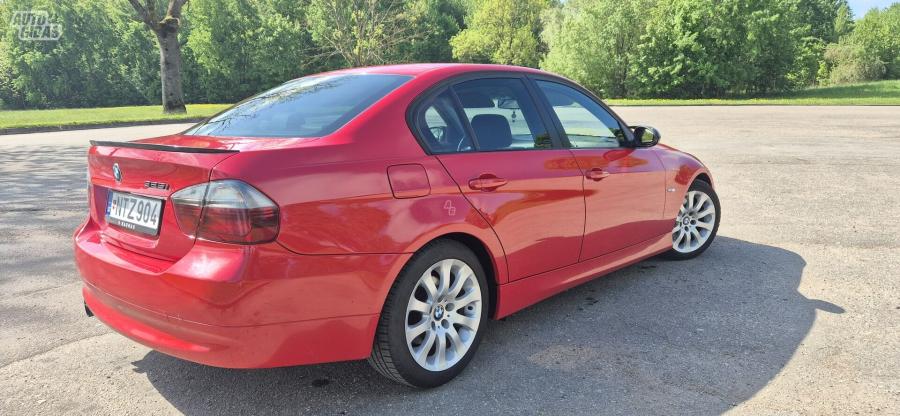 Red BMW 325 2005 in Kaunas, with an engine capacity of 2.50 L and mileage of 313 thousand km for 3300 €, photo 31 on AUTOMOTO.COM.LV