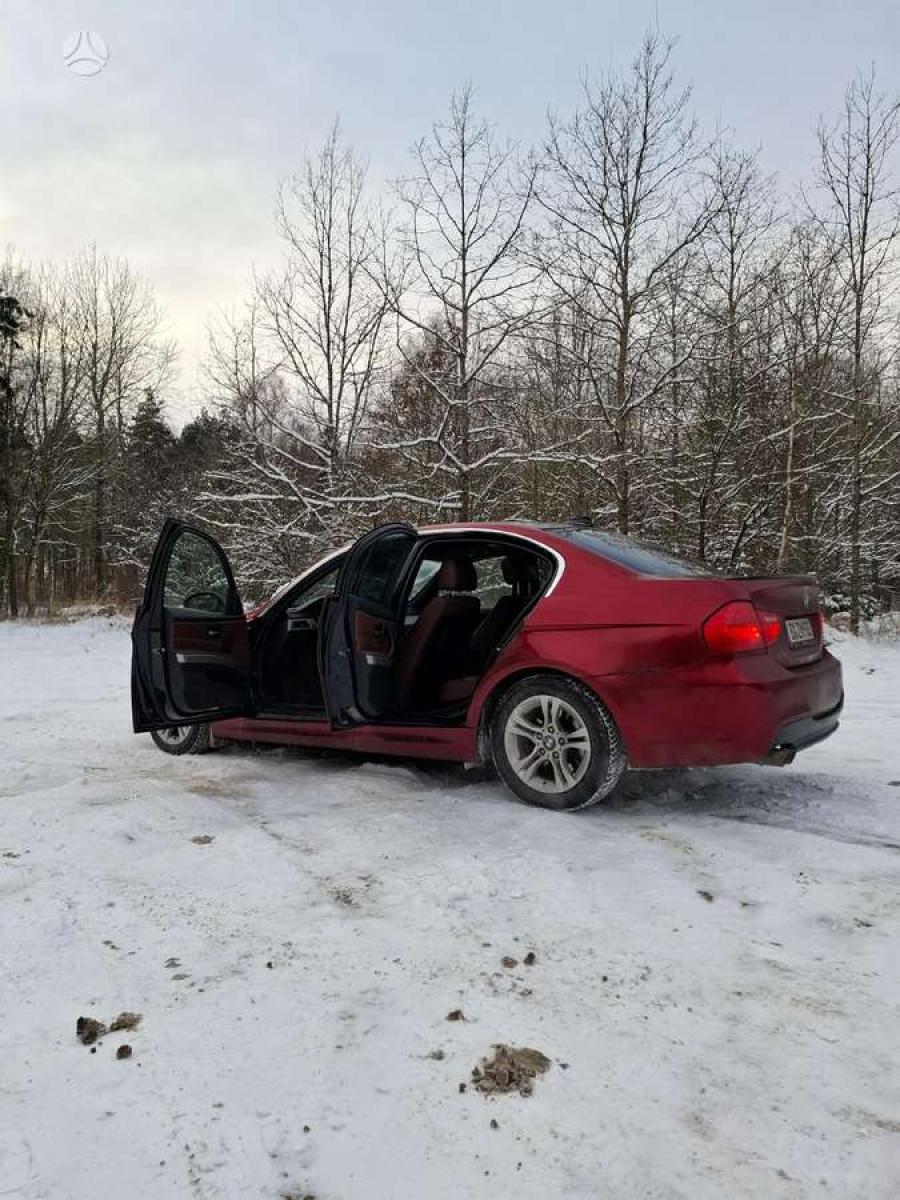 Sarkans BMW 325 2006 Šauļi, ar dzinēja tilpumu 2.50 L un nobraukumu 335 tūkst. km par 5100 €, foto 3 vietnē AUTOMOTO.COM.LV
