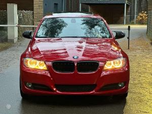 Sarkans BMW 325 2009 Viļņa, ar dzinēja tilpumu 2.99 L un nobraukumu 241 tūkst. km par 3900 €, foto  vietnē AUTOMOTO.COM.LV