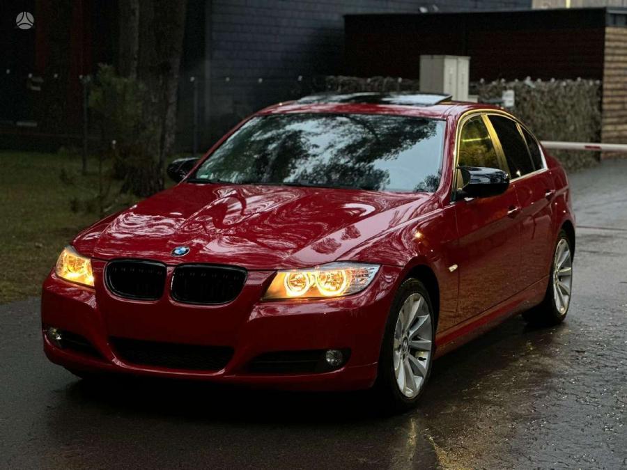 Red BMW 325 2009 in Vilnius, with an engine capacity of 2.99 L and mileage of 241 thousand km for 3900 €, photo 2 on AUTOMOTO.COM.LV