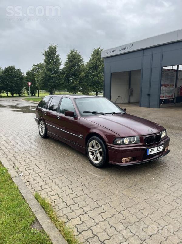 Sarkans BMW 325 1998 Liepāja, ar dzinēja tilpumu 2.50 L un nobraukumu 480 tūkst. km par 1800 €, foto 4 vietnē AUTOMOTO.COM.LV
