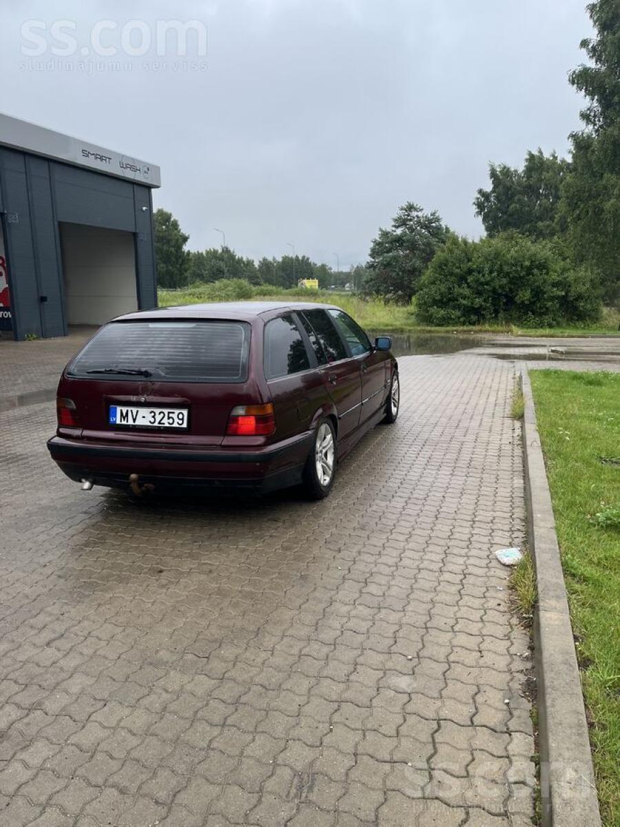 Sarkans BMW 325 1998 Liepāja, ar dzinēja tilpumu 2.50 L un nobraukumu 480 tūkst. km par 1800 €, foto 6 vietnē AUTOMOTO.COM.LV