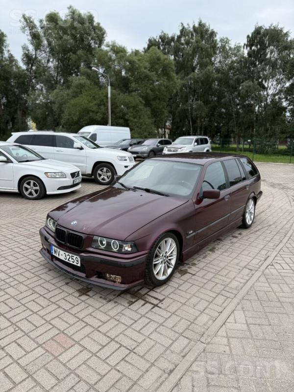 Sarkans BMW 325 1998 Liepāja, ar dzinēja tilpumu 2.50 L un nobraukumu 479 tūkst. km par 2200 €, foto 2 vietnē AUTOMOTO.COM.LV