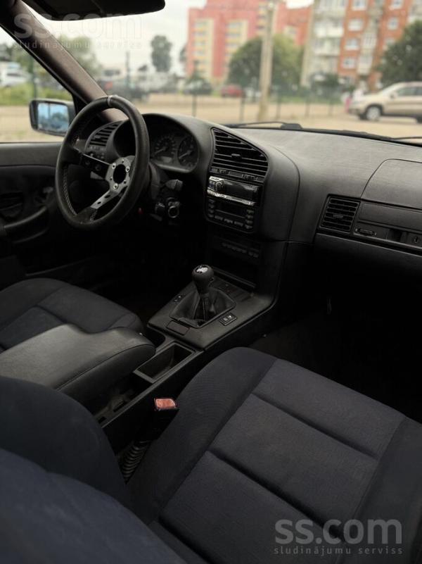 Sarkans BMW 325 1998 Liepāja, ar dzinēja tilpumu 2.50 L un nobraukumu 479 tūkst. km par 2200 €, foto 5 vietnē AUTOMOTO.COM.LV