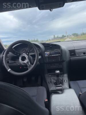 Красный БМВ 325 1998 в Салдус, объемом двигателя 2.50 л и пробегом 481 тыс. км за 2950 €, фото 5 на AUTOMOTO.COM.LV
