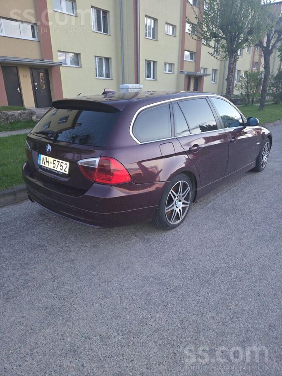 Sarkans BMW 325 2007 Cēsis, ar dzinēja tilpumu 3.00 L un nobraukumu 400 tūkst. km par 3500 €, foto 1 vietnē AUTOMOTO.COM.LV