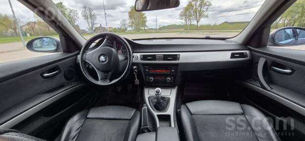 Red BMW 325 2007 in Cesis, with an engine capacity of 3.00 L and mileage of 400 thousand km for 3500 €, photo 5 on AUTOMOTO.COM.LV