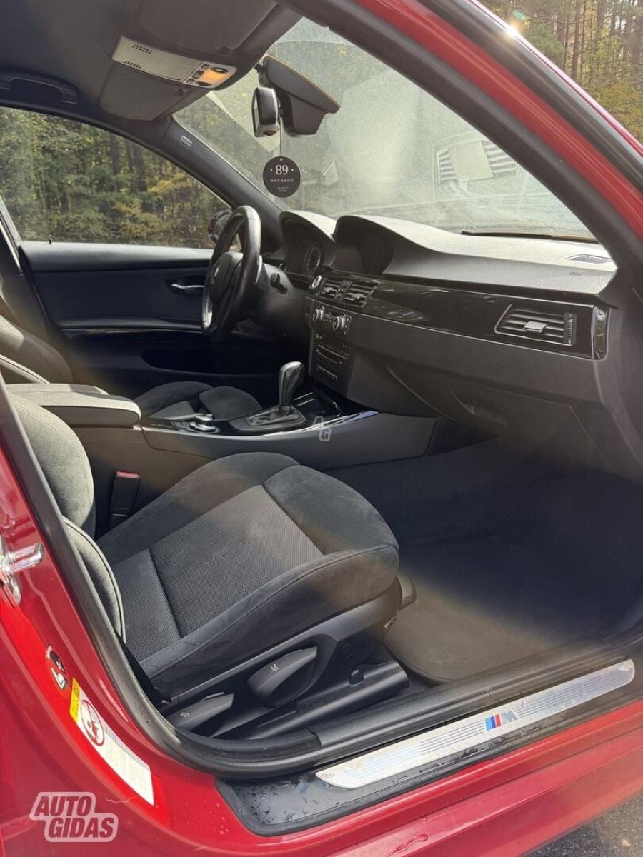 Red BMW 325 2007 in Vilnius, with an engine capacity of 3.00 L and mileage of 365 thousand km for 7200 €, photo 14 on AUTOMOTO.COM.LV
