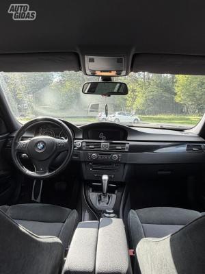 Red BMW 325 2007 in Vilnius, with an engine capacity of 3.00 L and mileage of 365 thousand km for 7200 €, photo 15 on AUTOMOTO.COM.LV