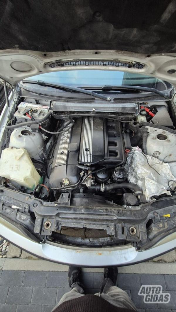 BMW 325 1998 in Siauliai, with an engine capacity of 2.50 L and mileage of 150 thousand km for 2350 €, photo 7 on AUTOMOTO.COM.LV
