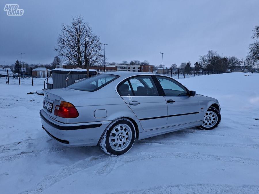 BMW 325 2000 in Sirvintos, with an engine capacity of 2.50 L and mileage of 259 thousand km for 1650 €, photo 1 on AUTOMOTO.COM.LV
