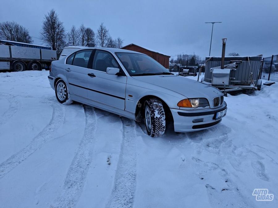 BMW 325 2000 in Sirvintos, with an engine capacity of 2.50 L and mileage of 259 thousand km for 1650 €, photo 2 on AUTOMOTO.COM.LV