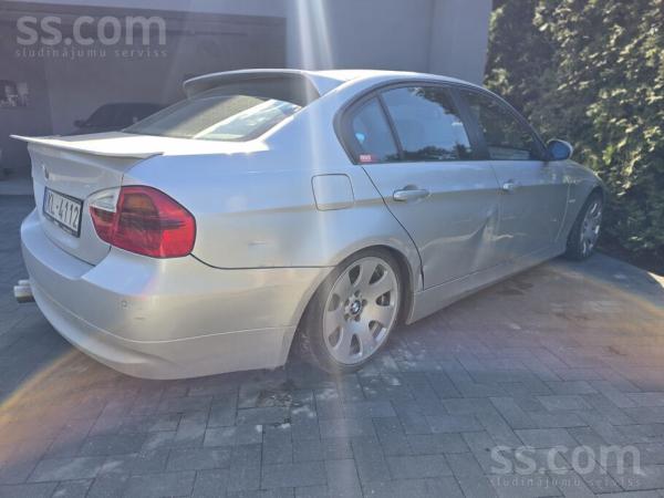 BMW 325 2005 in Riga, with an engine capacity of 2.50 L and mileage of 210 thousand km for 4995 €, photo 2 on AUTOMOTO.COM.LV
