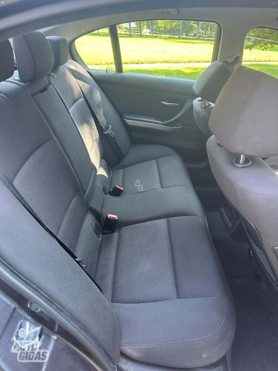 BMW 325 2005 in Silute, with an engine capacity of 2.50 L and mileage of 250 thousand km for 2650 €, photo 8 on AUTOMOTO.COM.LV