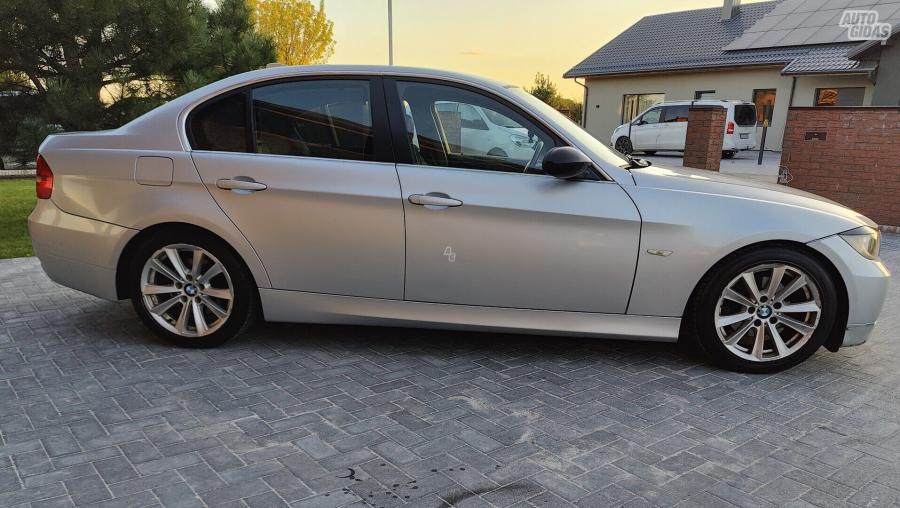 BMW 325 2005 Kauņa, ar dzinēja tilpumu 2.50 L un nobraukumu 298 tūkst. km par 3500 €, foto 7 vietnē AUTOMOTO.COM.LV