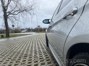 BMW 325 2006 Ogre, ar dzinēja tilpumu 2.50 L un nobraukumu 270 tūkst. km par 5500 €, foto 18 vietnē AUTOMOTO.COM.LV