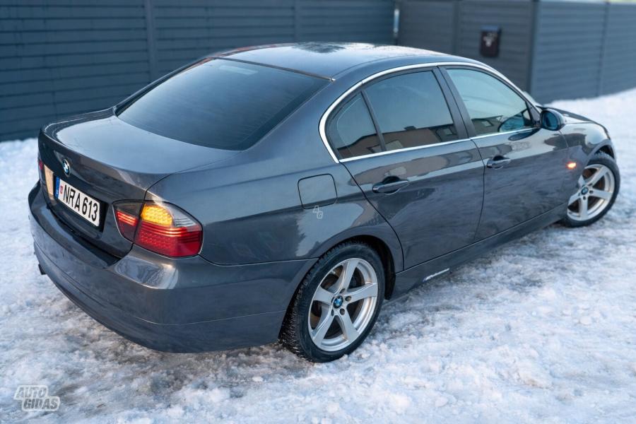 BMW 325 2006 in Kaunas, with an engine capacity of 3.00 L and mileage of 355 thousand km for 4950 €, photo 4 on AUTOMOTO.COM.LV