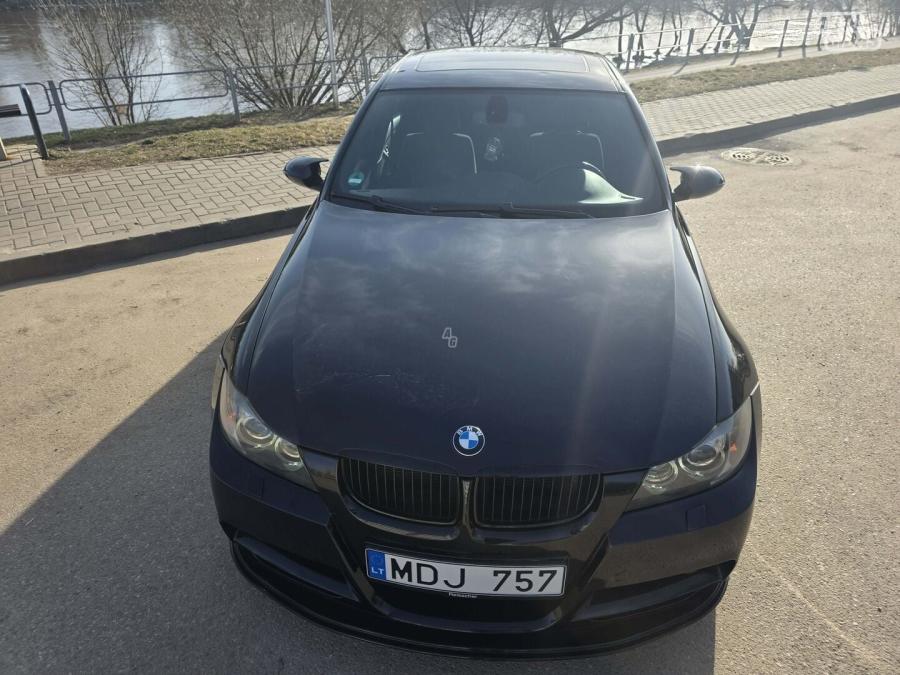 BMW 325 2006 in Jonava, with an engine capacity of 2.50 L and mileage of 263 thousand km for 5600 €, photo 3 on AUTOMOTO.COM.LV
