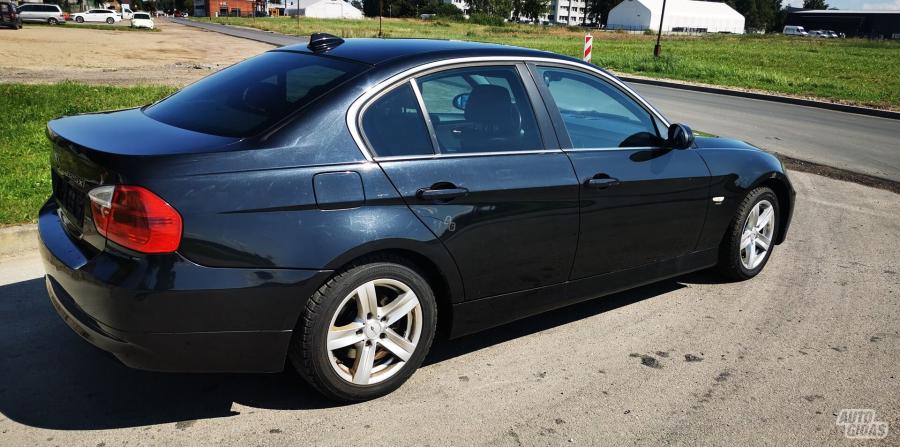 BMW 325 2006 in Siauliai, with an engine capacity of 2.50 L and mileage of 221 thousand km for 3200 €, photo 6 on AUTOMOTO.COM.LV