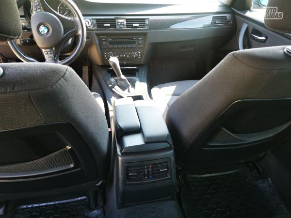 BMW 325 2006 in Siauliai, with an engine capacity of 2.50 L and mileage of 221 thousand km for 3200 €, photo 7 on AUTOMOTO.COM.LV