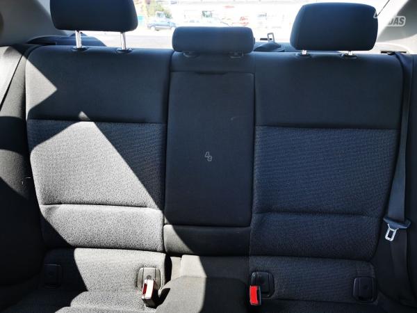 BMW 325 2006 in Siauliai, with an engine capacity of 2.50 L and mileage of 221 thousand km for 3200 €, photo 8 on AUTOMOTO.COM.LV