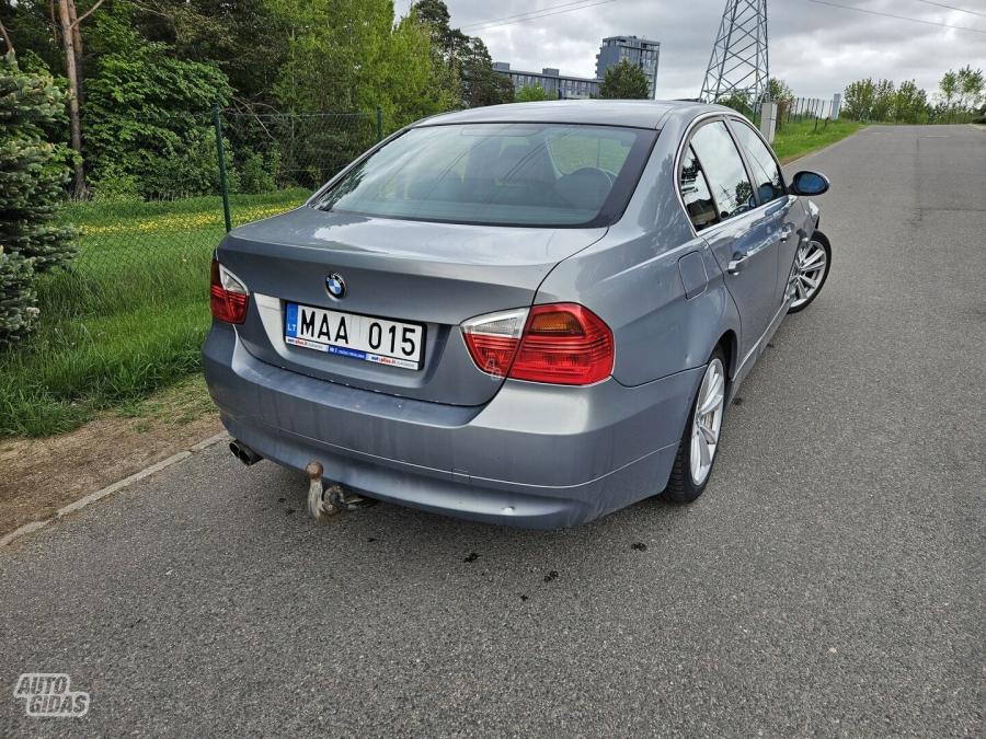 BMW 325 2006 Viļņa, ar dzinēja tilpumu 3.00 L un nobraukumu 469 tūkst. km par 2950 €, foto 4 vietnē AUTOMOTO.COM.LV