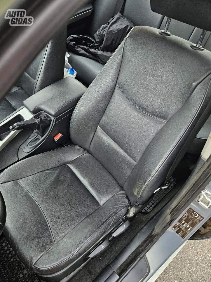 BMW 325 2006 Viļņa, ar dzinēja tilpumu 3.00 L un nobraukumu 469 tūkst. km par 2950 €, foto 13 vietnē AUTOMOTO.COM.LV