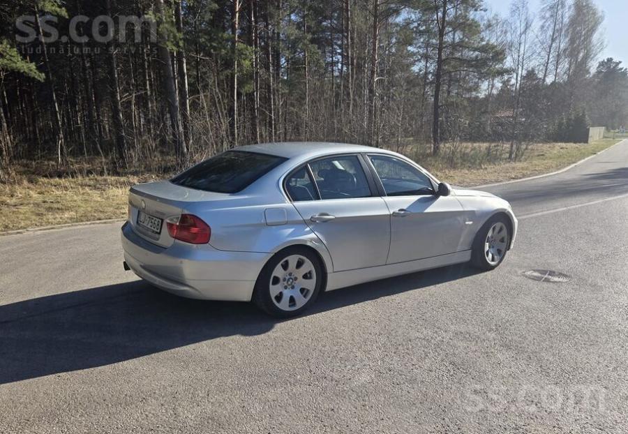 BMW 325 2006 Rīga, ar dzinēja tilpumu 2.50 L un nobraukumu 215 tūkst. km par 3998 €, foto 5 vietnē AUTOMOTO.COM.LV