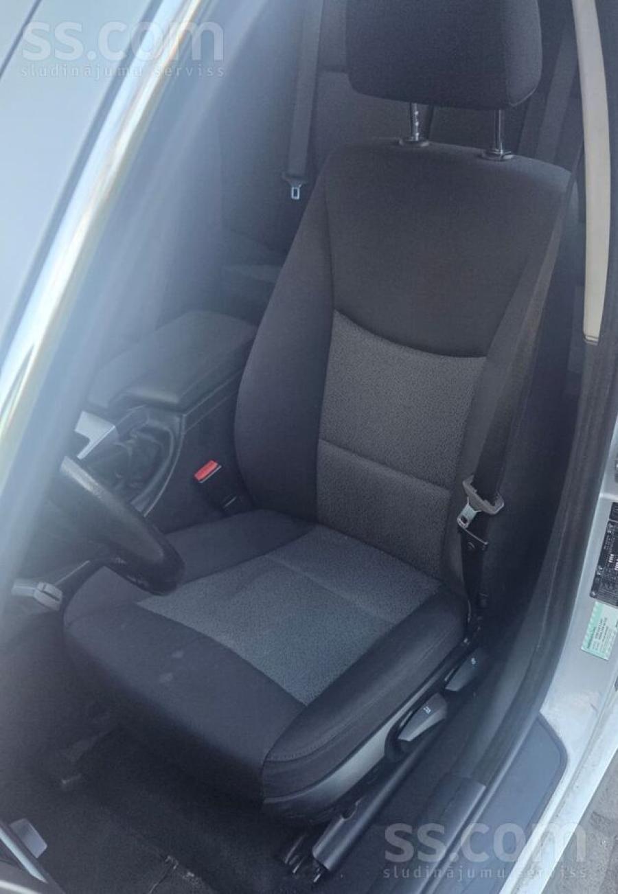 BMW 325 2006 Rīga, ar dzinēja tilpumu 2.50 L un nobraukumu 215 tūkst. km par 3998 €, foto 8 vietnē AUTOMOTO.COM.LV